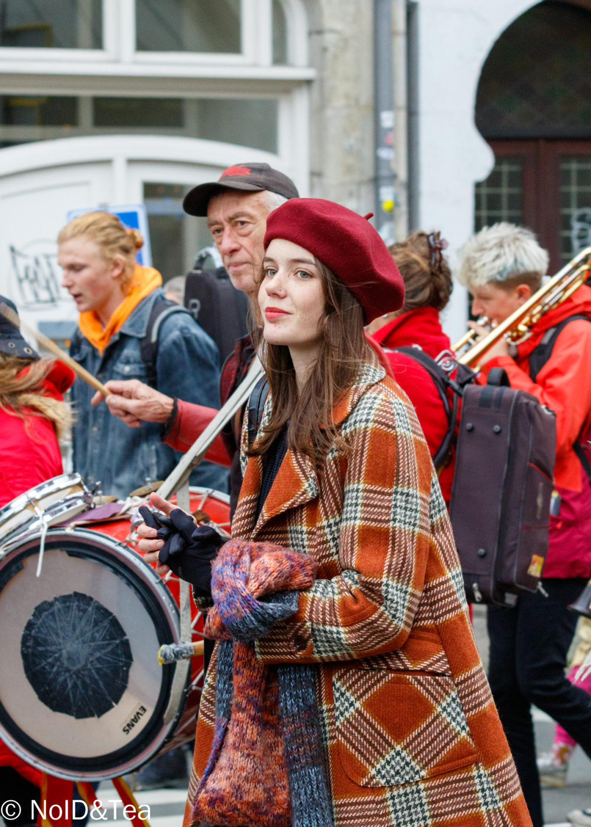 Climate March Amsterdam 6 Nov 2021 – 40,000 for Climate ActionNoID&Tea