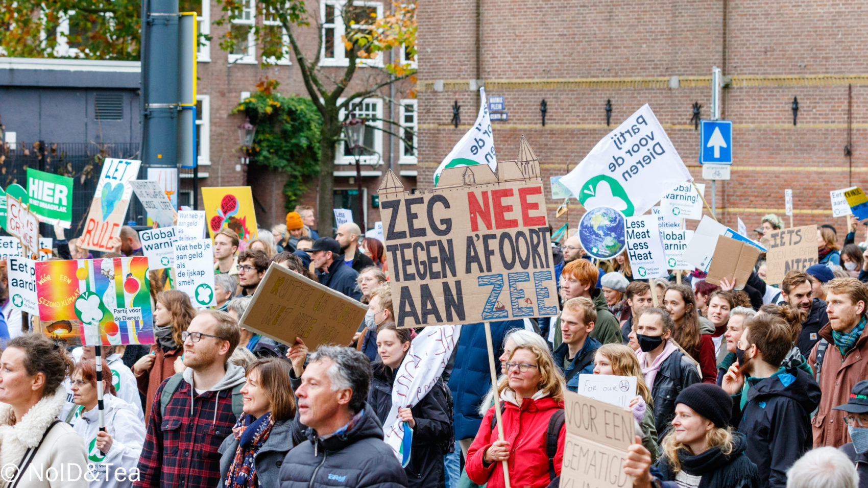 Climate March Amsterdam 6 Nov 2021 – 40,000 for Climate ActionNoID&Tea